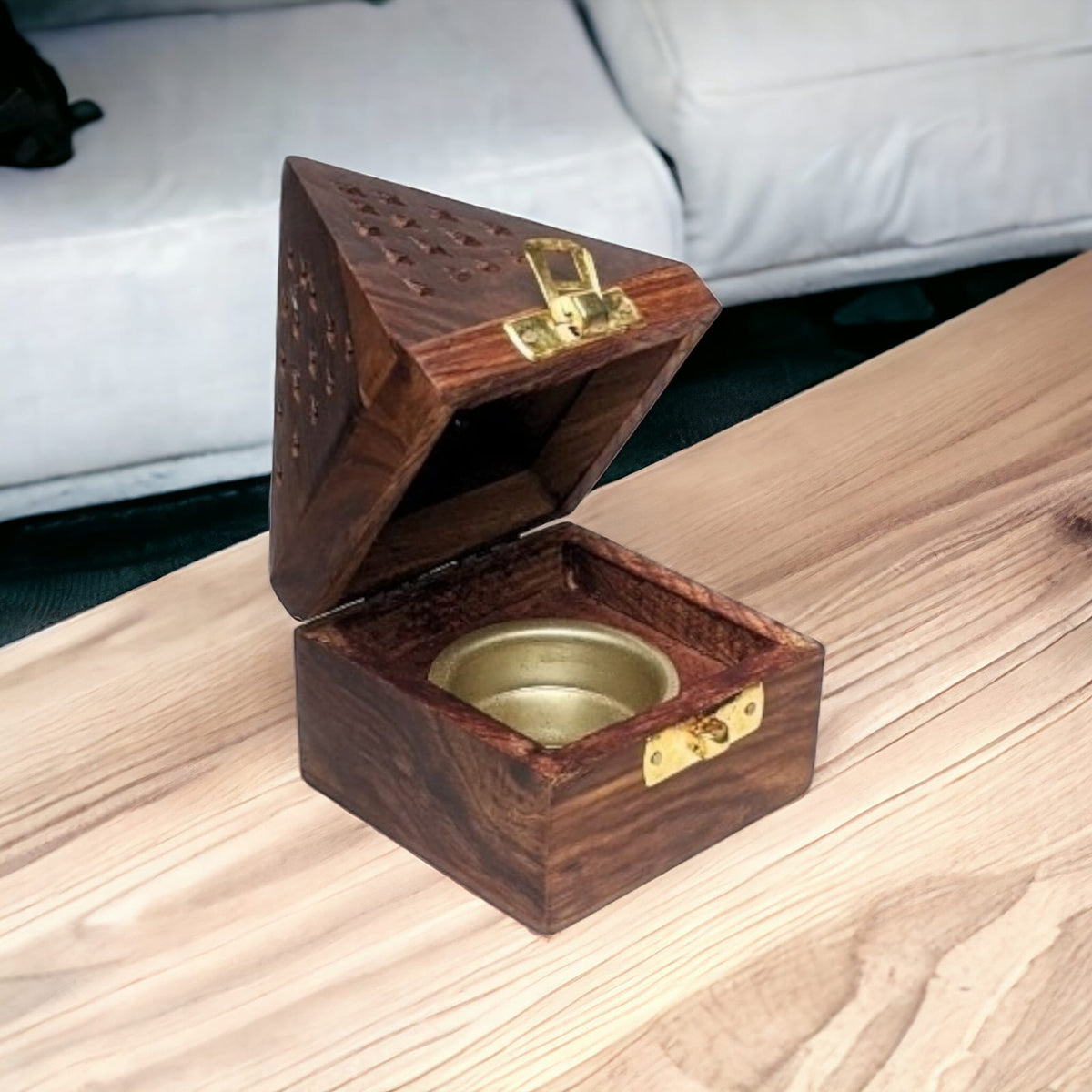 Pyramid Shape Loban Daan/Incense Box – Channapatna Toys